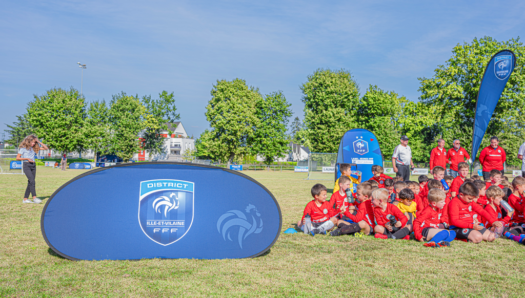 Horizontal A Frame – So Communication