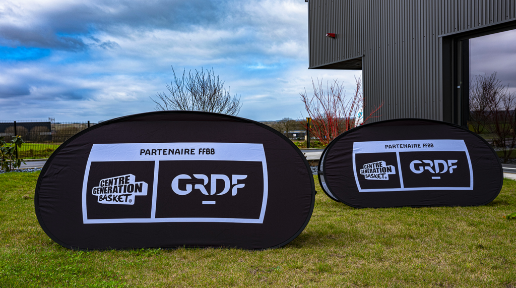 Horizontal A Frame – So Communication