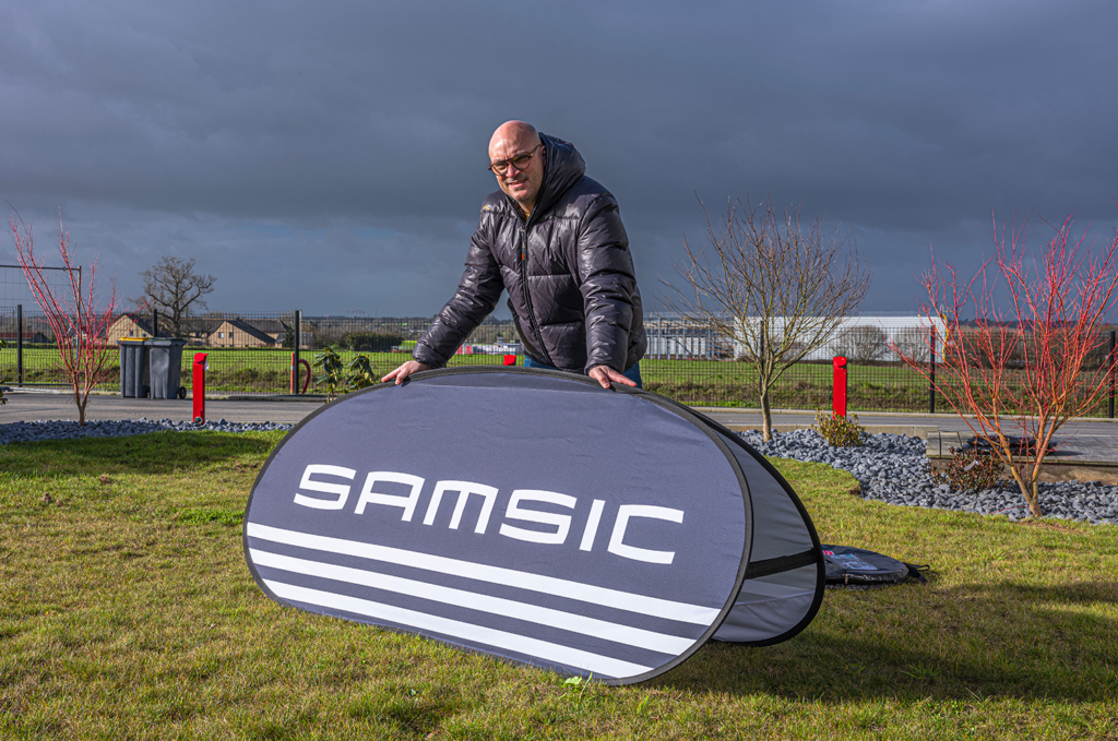 Horizontal A Frame – So Communication