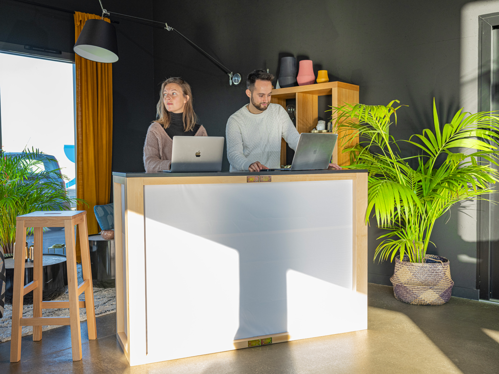 Comptoir pliable 150 bois – So Communication