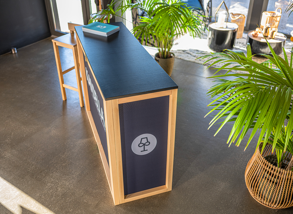 Comptoir pliable 150 bois – So Communication